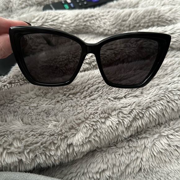 Diff Eyewear | Accessories | New Diff Eyewear Black Becky Ii Sunglasses ...